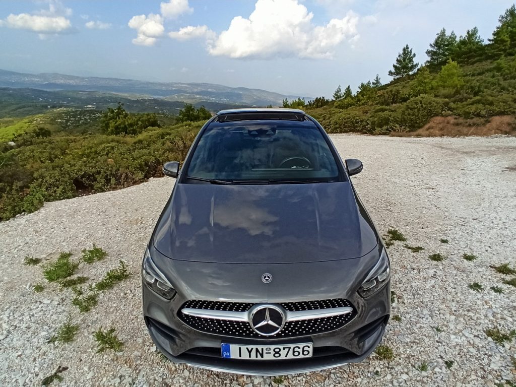 Δοκιμή Mercedes-Benz B200 7G-DCT AMG Line - Test drive - Autoholix